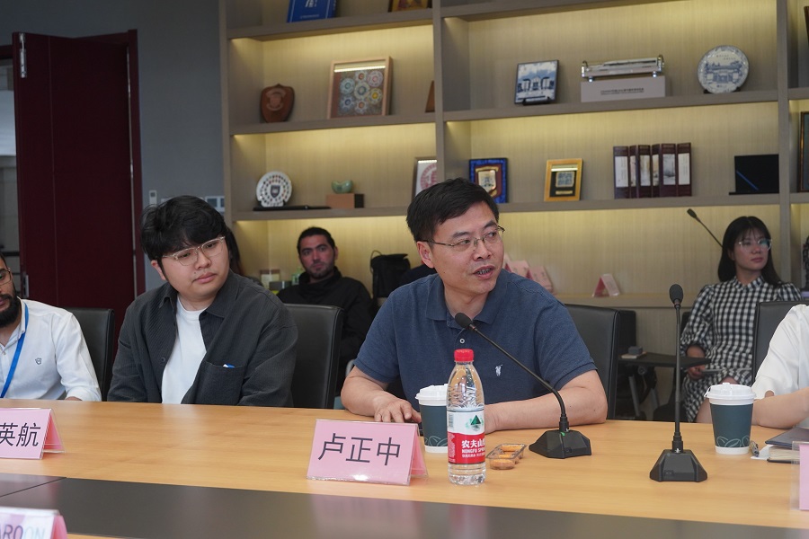 The Second Academic Salon for International Students Successfully Held